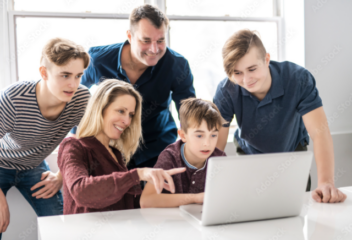 What Is The Best Photo Sharing App For Families? (2023)